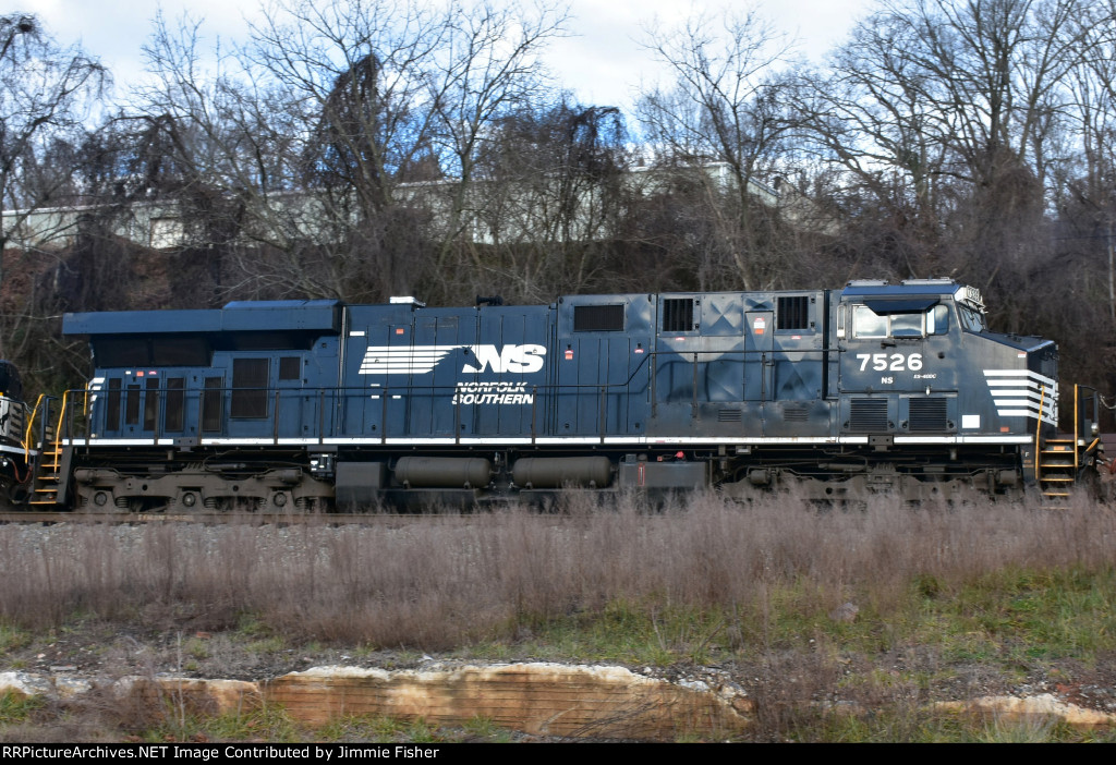 NS 7526, GE ES44DC
